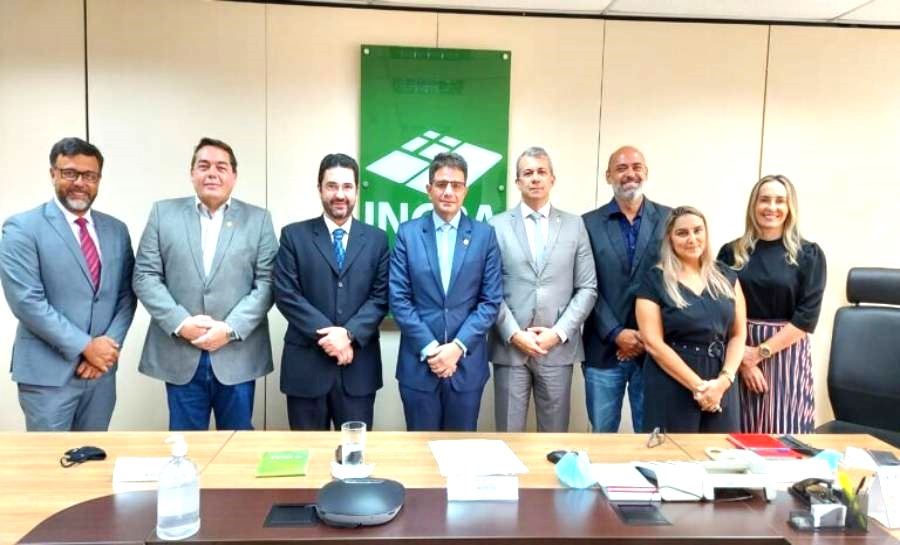 Em Brasília - Presidente do Incra elogia parceria com o governo do Acre na entrega de mais de ...