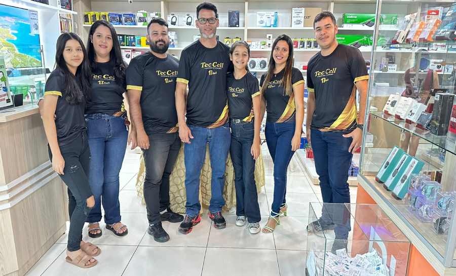 Loja Tec Cell comemora 17 anos no mercado cruzeirense de venda de ...